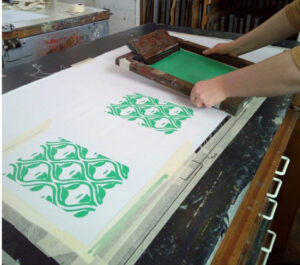 What is screen printing? How does it work for your product logo?