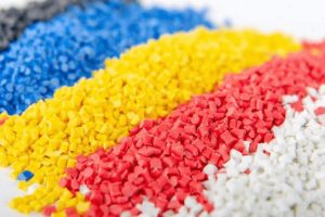 What is core pull in injection molding?